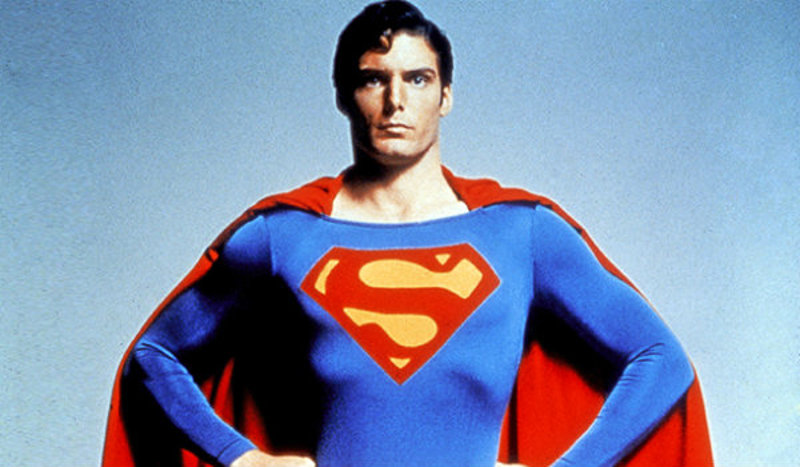 Los 12 trajes de Superman vistos en pantalla
