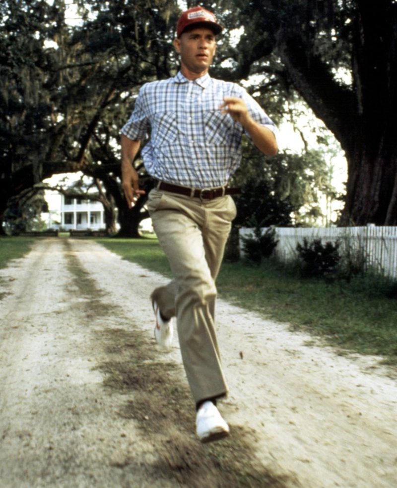 VÍDEO: Tom Hanks recrea una escena mítica de Forrest Gump