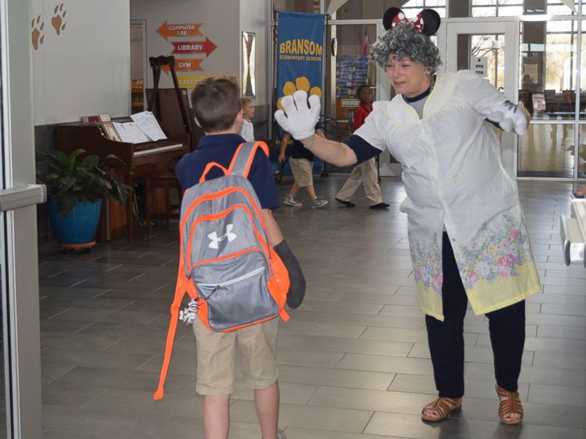 Esta profesora se disfraza todos los días para sacar una sonrisa a sus ...