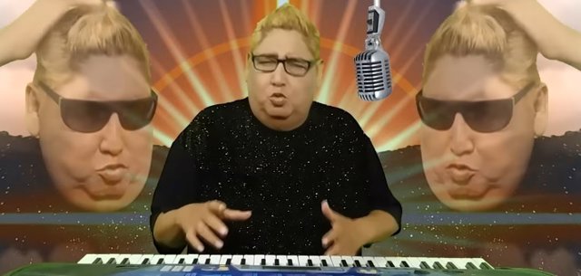 'Tongo', el artista peruano más viral con sus originales 'covers'