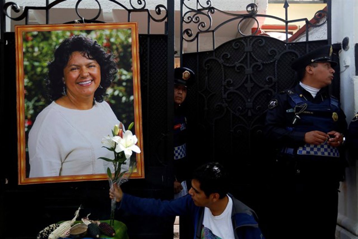 Un Año Del Asesinato De Berta Cáceres