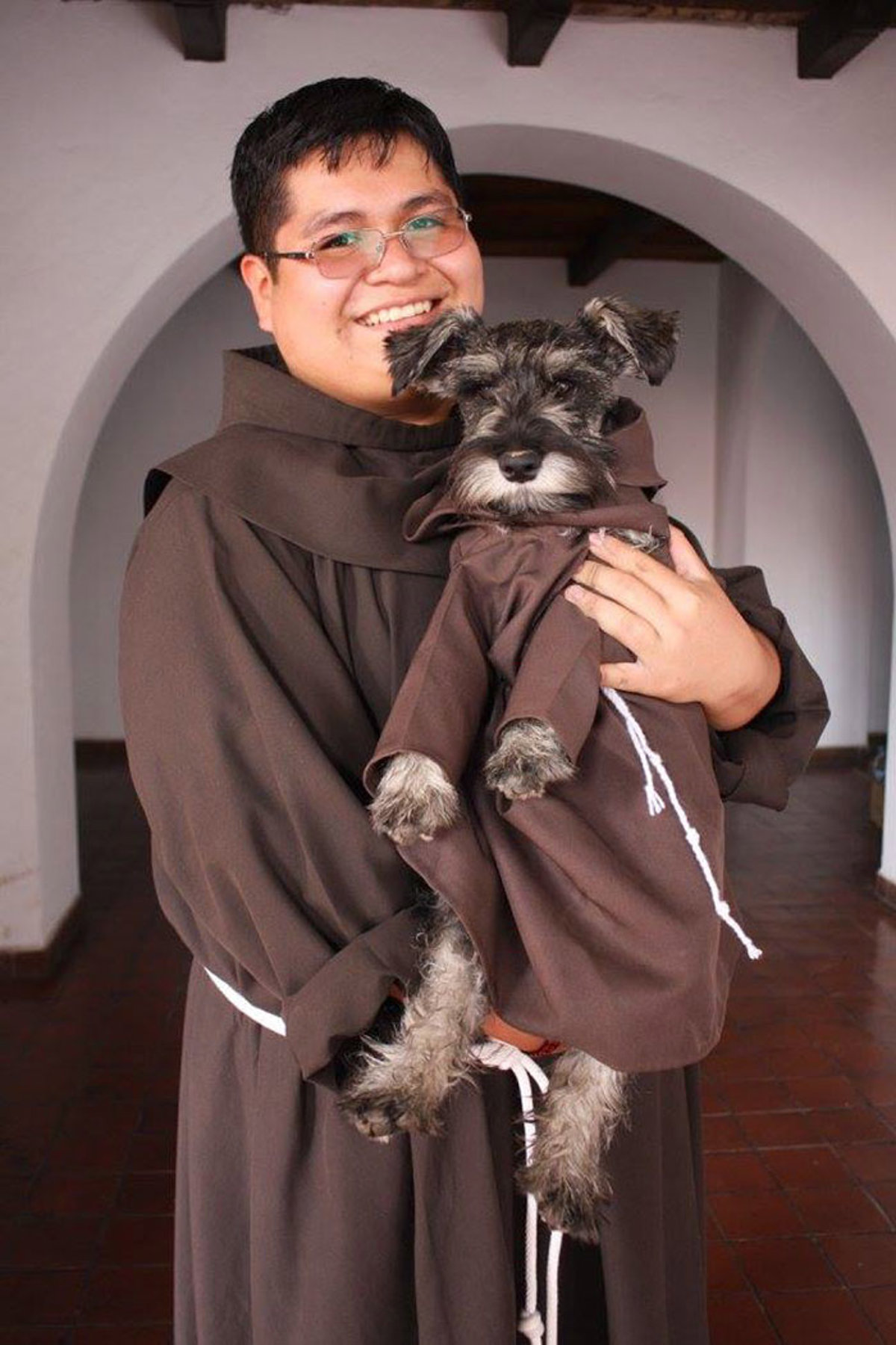 La historia de Fray Bigotón, el perro callejero que se convirtió en ...