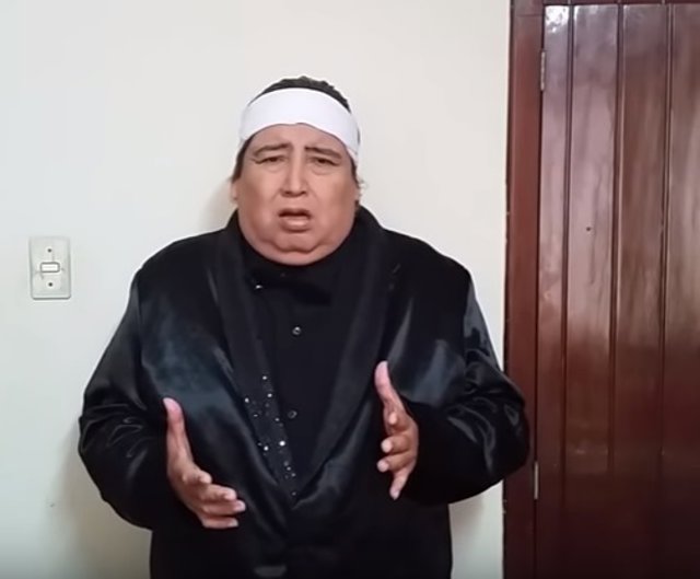 El cantante peruano Tongo llora la muerte de Chester Bennington y ...