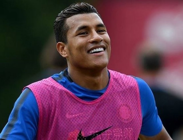 El equipo español del Valencia anuncia llegada de colombiano Murillo ...