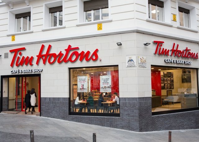 El restaurante Tim Hortons celebra su llegada regalando café durante un ...