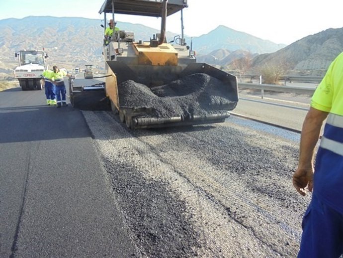 La Junta mejora el firme de la A-92 en varios tramos de Almería con una inversión de más de 60. ...