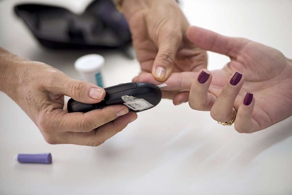 Recomiendan un control de azúcar en sangre menos intensivo para la ...