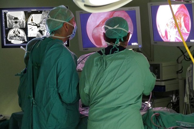 La mejor vía para extirpar los tumores de hipófisis es desde la nariz ...