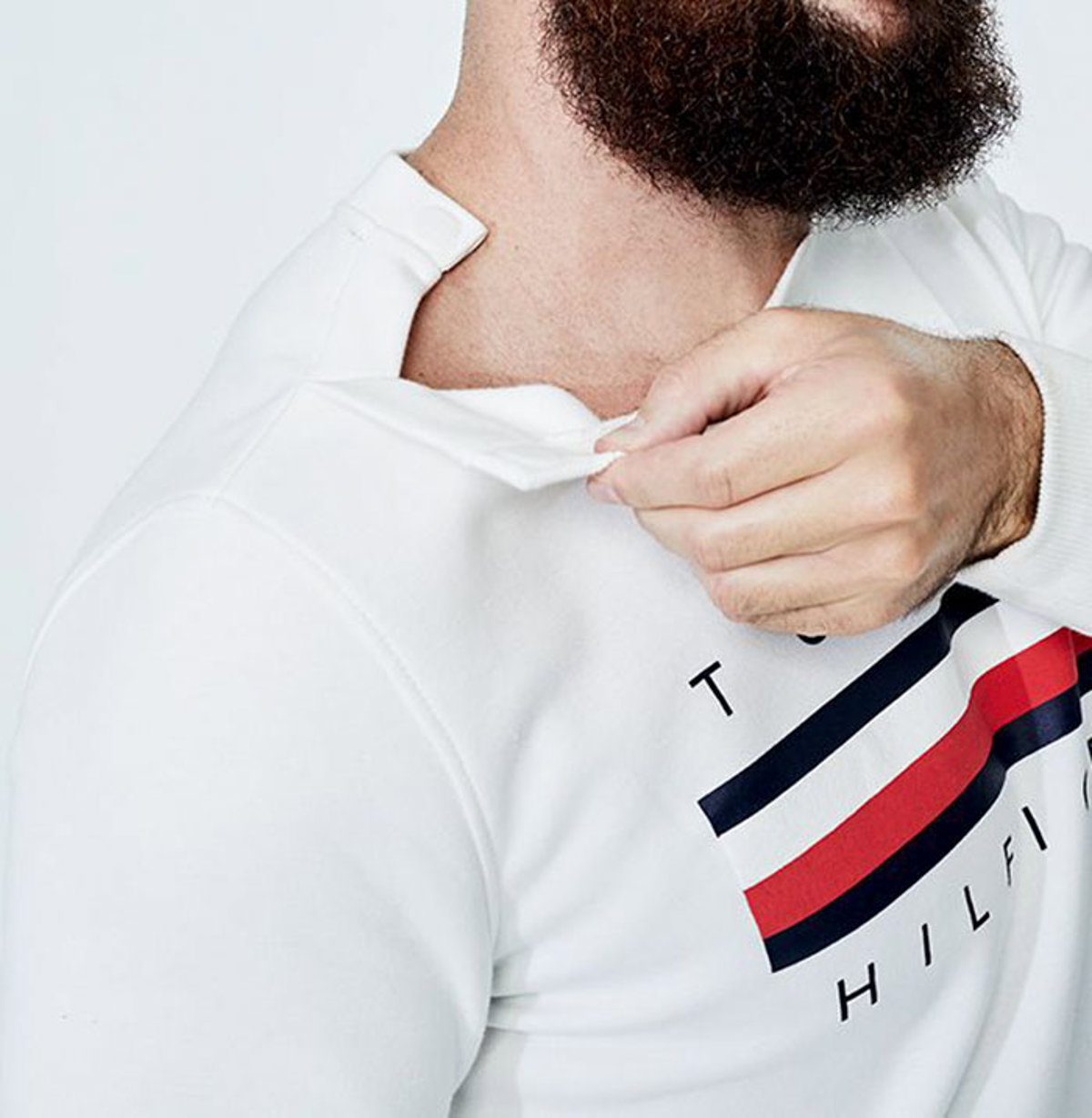 Tommy Hilfiger crea una línea de ropa adaptada para personas con ...