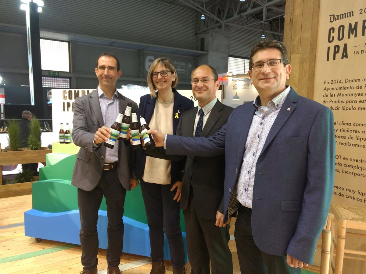 Damm presenta Complot, su primera 'Ipa' elaborada con lúpulo de Prades