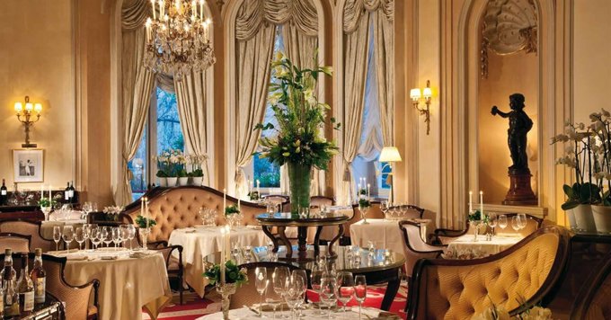 El Ritz de Madrid subasta más de 4.000 piezas de su mobiliario