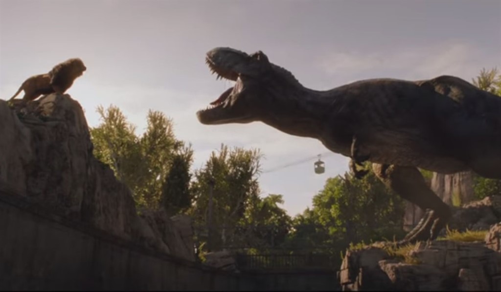Jurassic World 2: T-Rex se enfrenta al rey de la selva en un nuevo clip