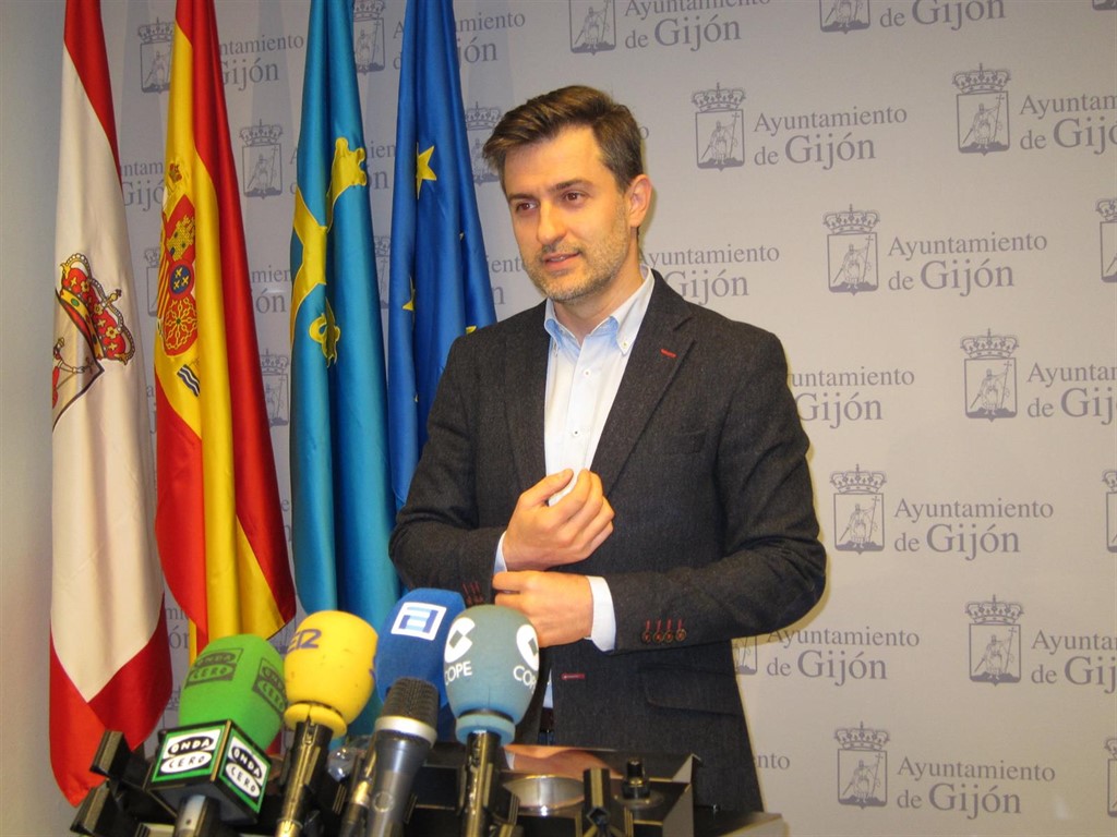 José María Pérez (PSOE) pone su cargo a disposición del partido