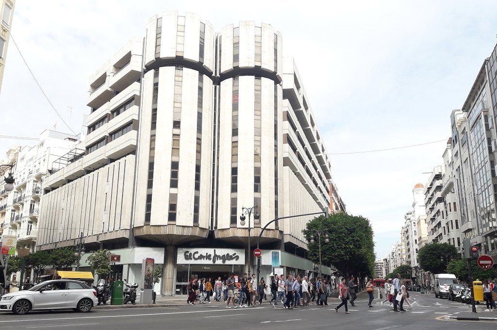 El Corte Inglés ven el seu centre de Colón de València però es queda ...