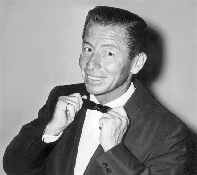 100 años del nacimiento de Kiko Ledgard, el presentador de televisión ...