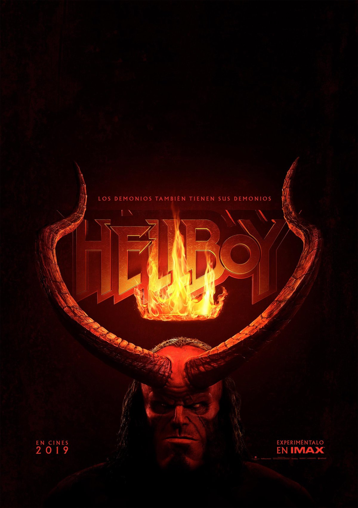 Antes del primer tráiler, Hellboy presume de cornamenta en su nuevo póster