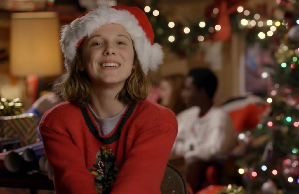 VÍDEO: Los niños de Stranger Things celebran la Navidad envolviendo ...