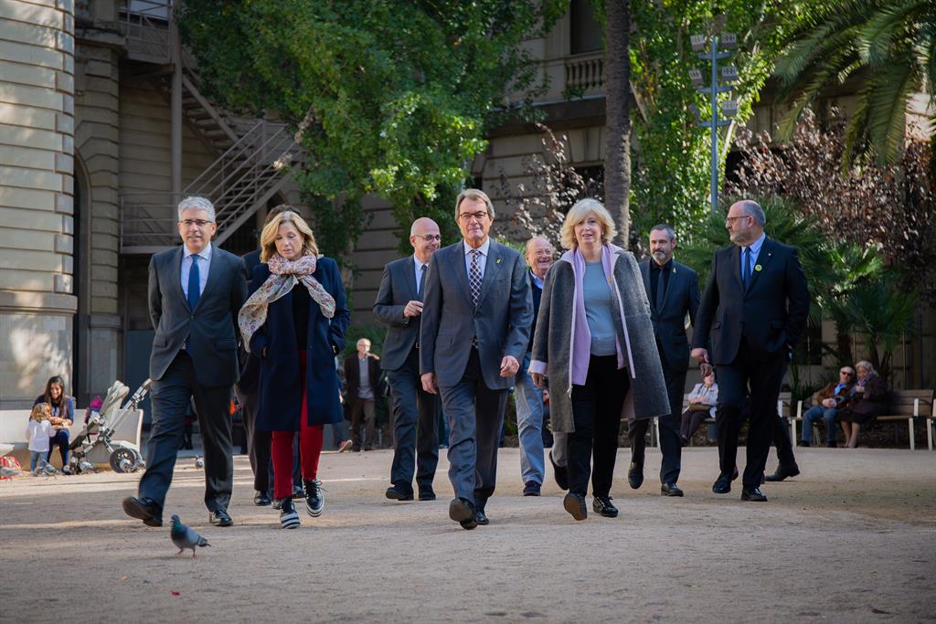 El TSJC demana executar la inhabilitació a Mas, Ortega i Rigau des del ...