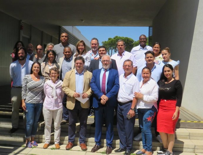 La UNIA acoge en La Rábida (Huelva) el seminario 'Política, Sociedad y Personas' con 20 ...