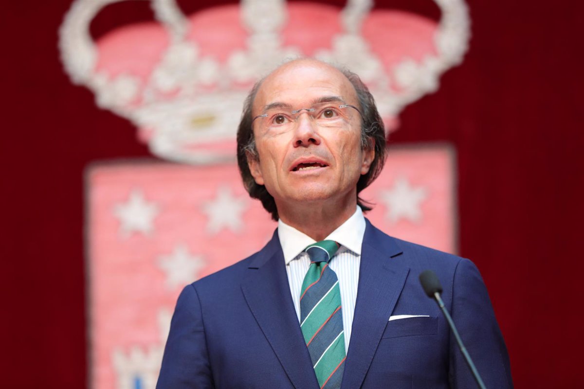 El consejero de Universidades pide a la UCM que sea El consejero de Universidades pide a la UCM que sea