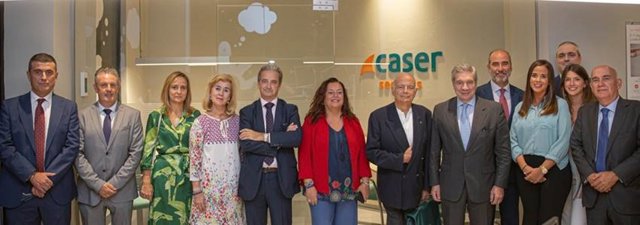 Caser inaugura en Los Remedios su nueva agencia en Sevilla