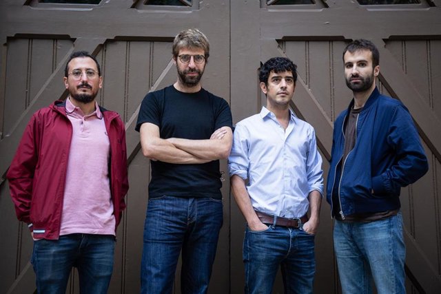 Manel lanza su "ecléctico" quinto álbum 'Per la bona gent' este viernes