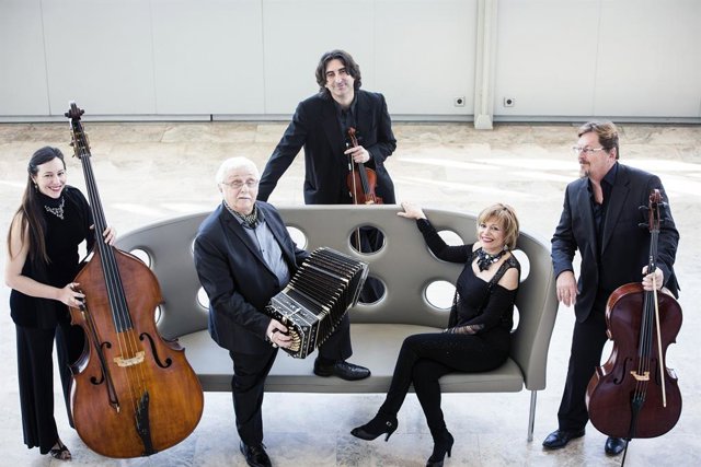 Argentina.- Cultura.- El bandoneonista Daniel Binelli y su quinteto ...