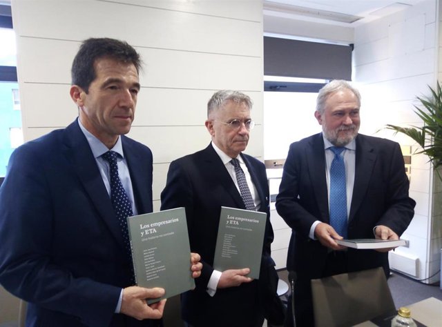 Un libro rinde homenaje a los empresarios que, pese a la "mafia ...