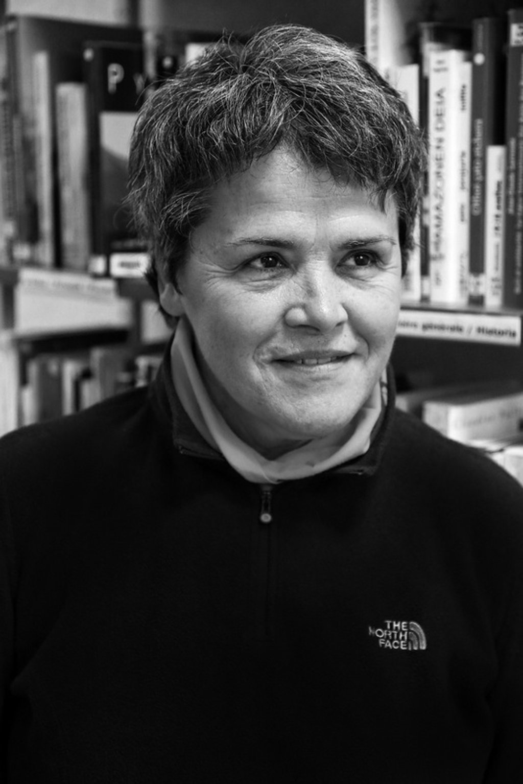 Itxaro Bordak Bruselako Liburu Azokako mahai inguru batean parte ...