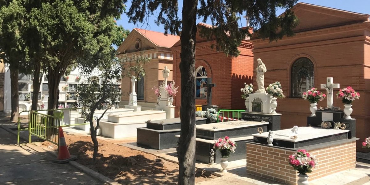 Los restos de la fosa común del cementerio de Utrera (Sevilla) son de ...