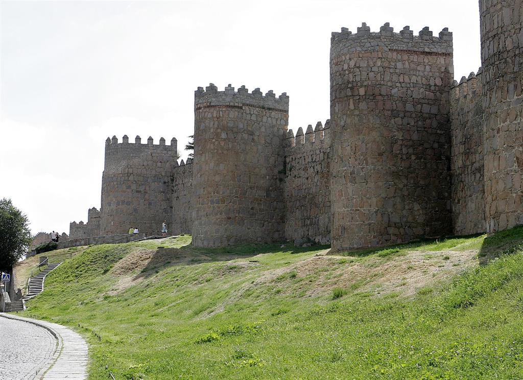 La muralla de Ávila registró 1.200 visitas en el Día Mundial del Turismo