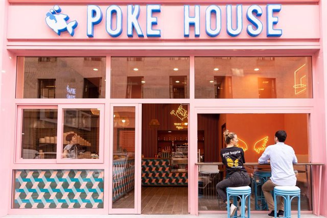 La cadena de restauración Poke House desembarca en España con la ...