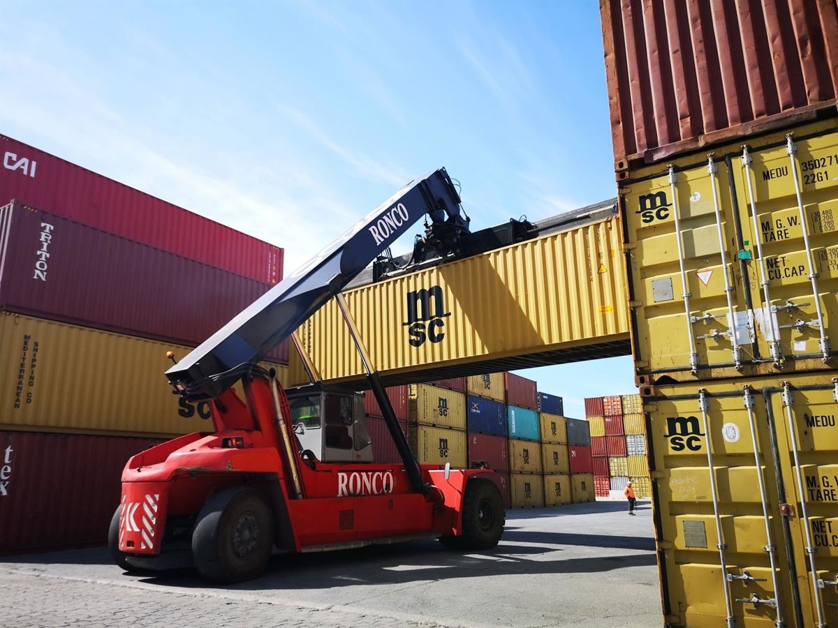 El Tráfico De Mercancías En Los Puertos De Almería Crece Un 15 Por