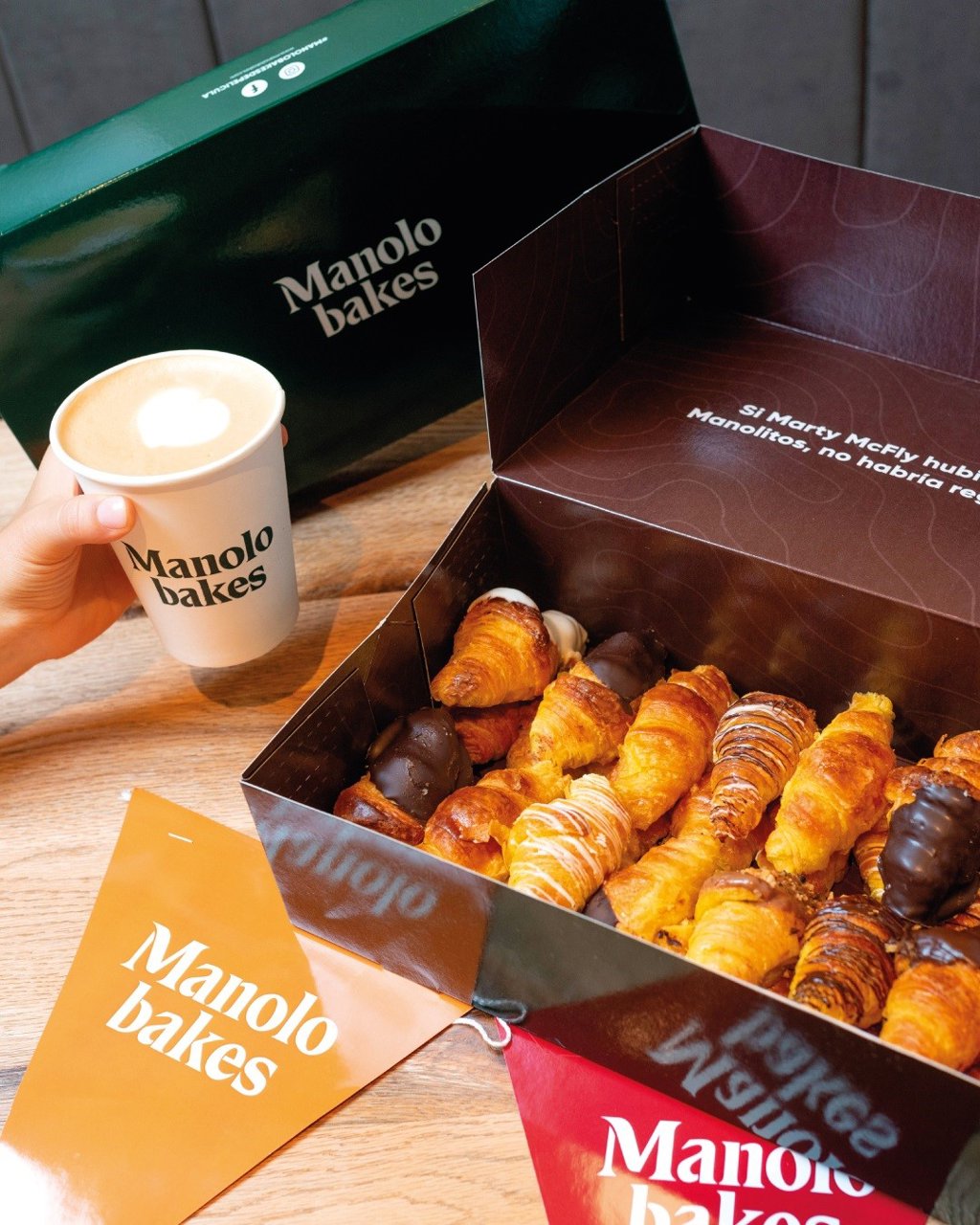Manolo Bakes y Just Eat amplían su alianza para llevar sus 'manolitos ...