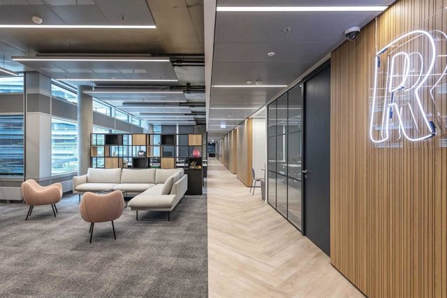 Revolut convertirá sus oficinas en espacios de colaboración para ...