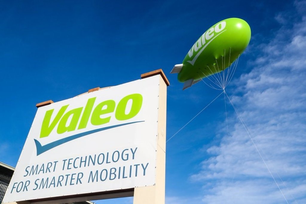 Valeo pierde 1.089 millones en 2020 tras reducir sus ingresos un 16%