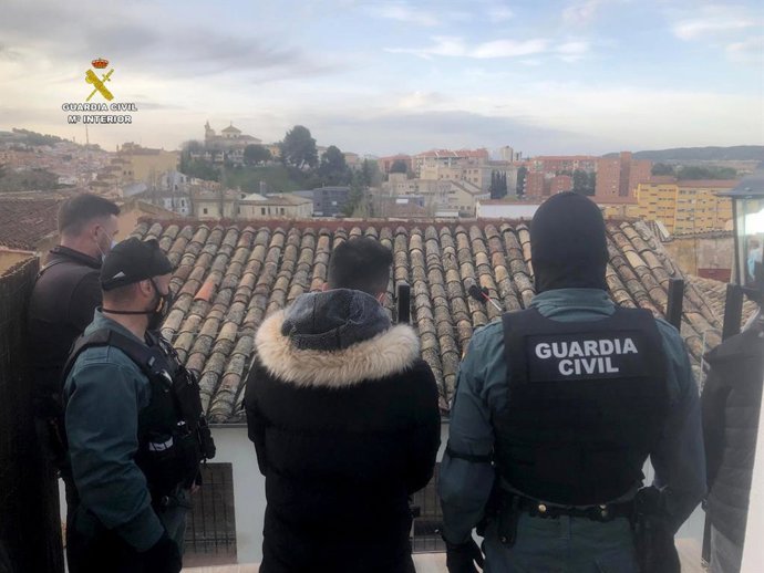 Guardia Civil de Cuenca desarticula un grupo criminal dedicado al tráfico de drogas y detiene a ...