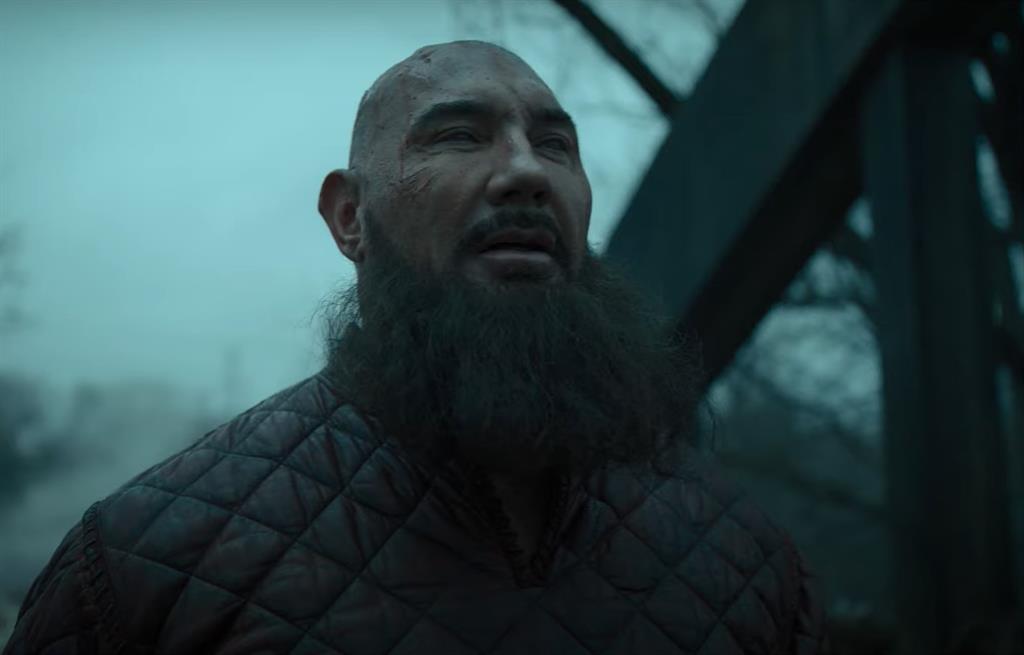 Jason Momoa vs Dave Bautista en el tráiler de la temporada 2 de See ...