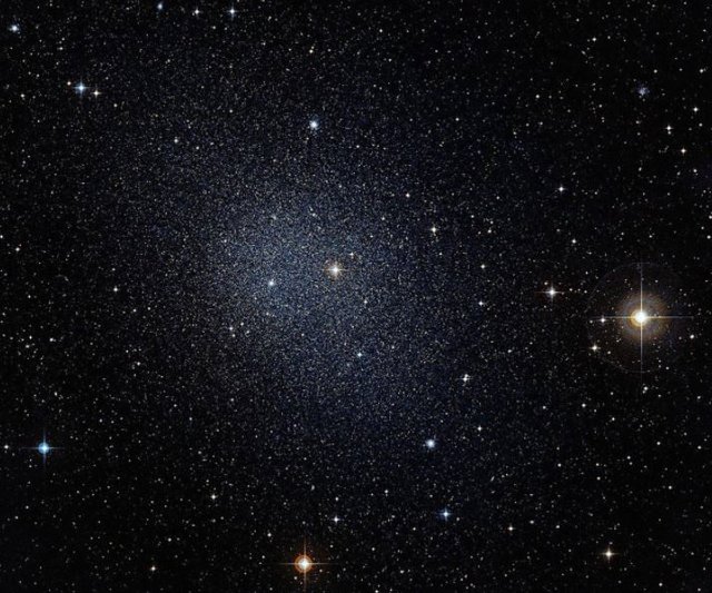 Descubren rotación transversal en tres galaxias esferoidales enanas