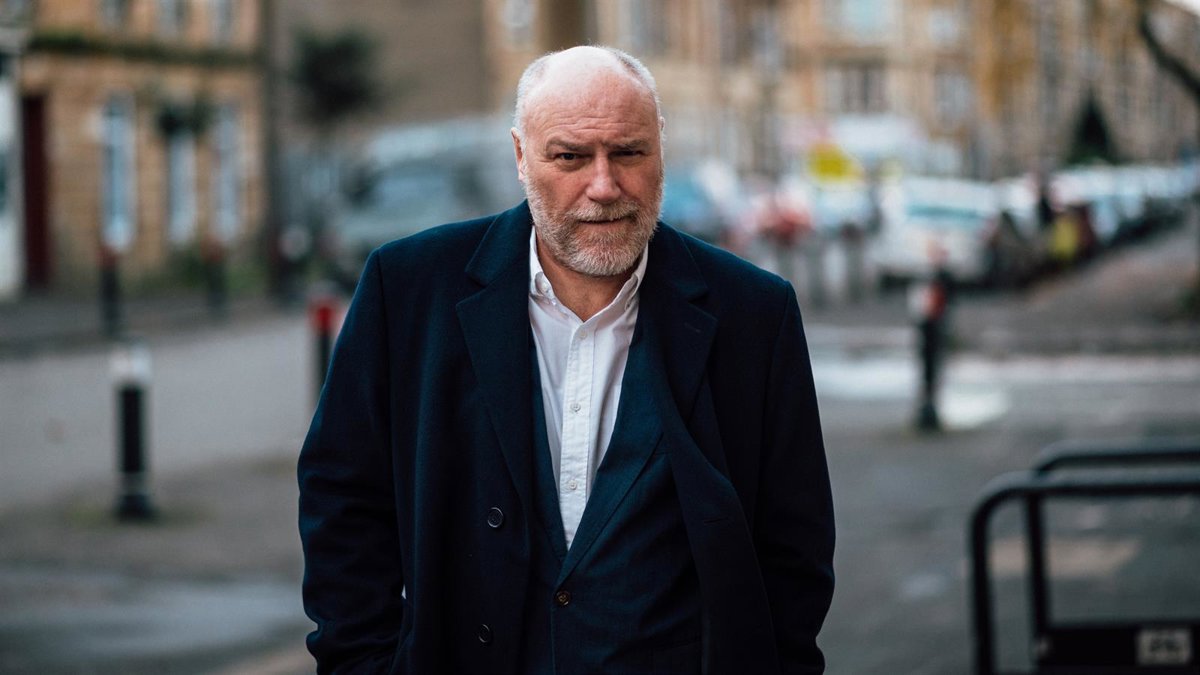 El escritor Alan Parks: "El Glasgow de los años 70 me parece una época ...