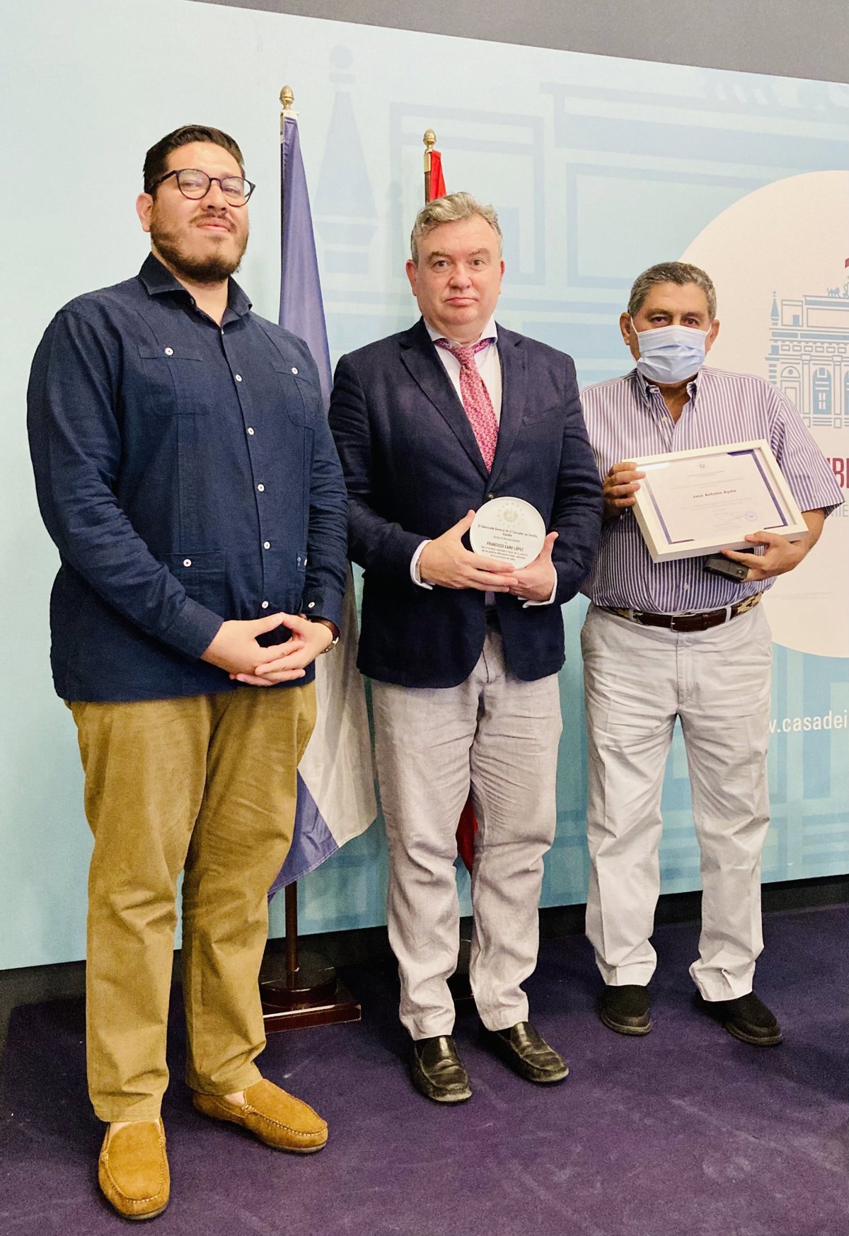 Visita institucional de una delegación del Consulado de El Salvador a ...