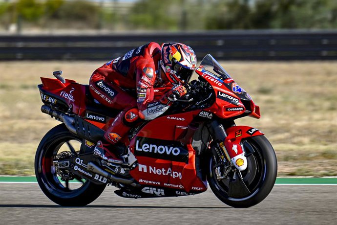 Miller, Augusto Fernández y Moreira mandan en la toma de contacto con ...