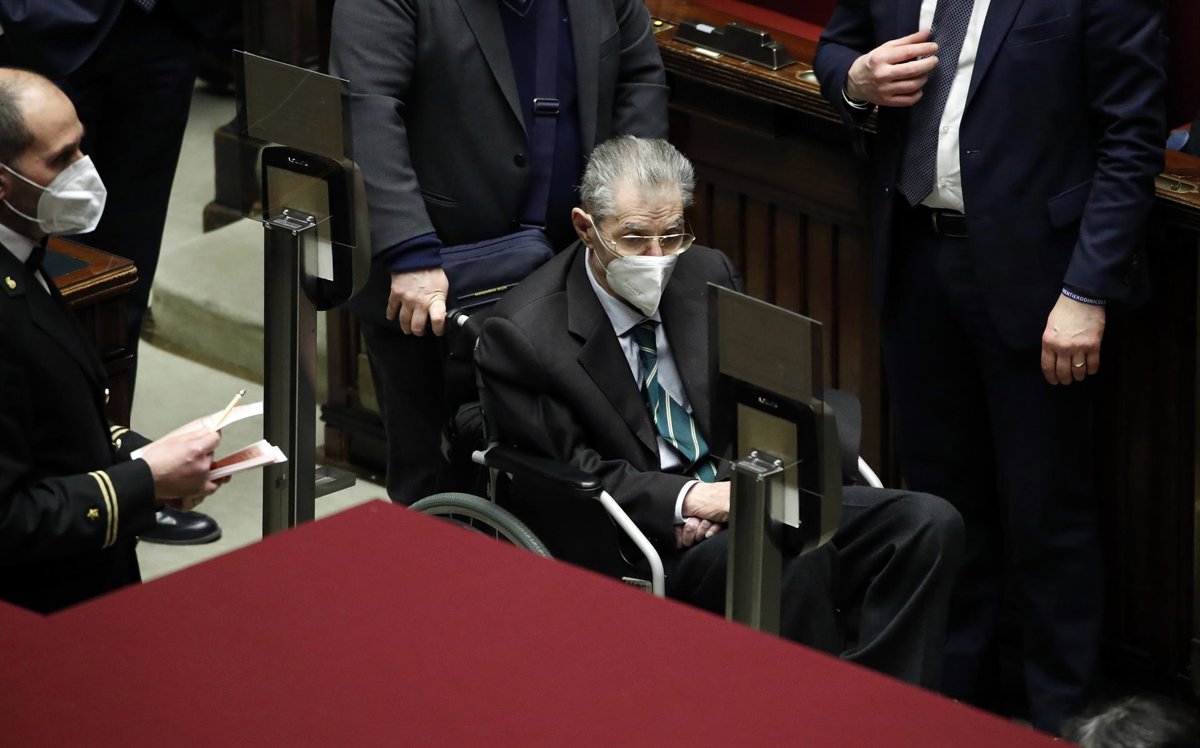 Italia.- El histórico de la Liga Umberto Bossi relanza el "proyecto ...