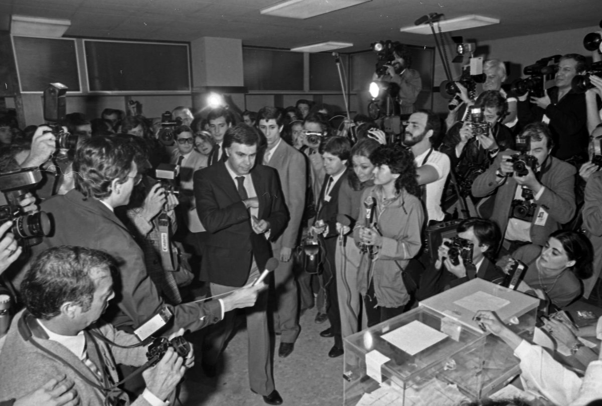 FOTOS | 40 aniversario de la primera victoria PSOE: Así fue la noche ...