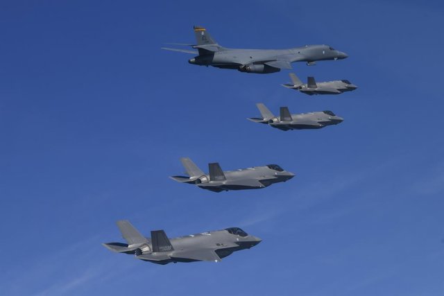 Corea.- EEUU responde al lanzamiento del misil norcoreano con maniobras ...