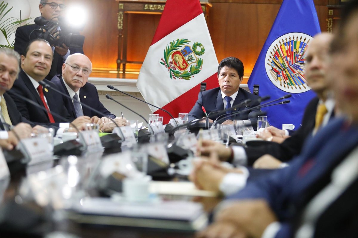 Perú.- La OEA concluye que la democracia de Perú "está en peligro" por ...