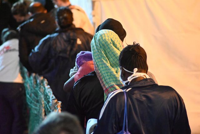 Europa.- Los barcos de rescate humanitarios desembarcan a más de 500 ...