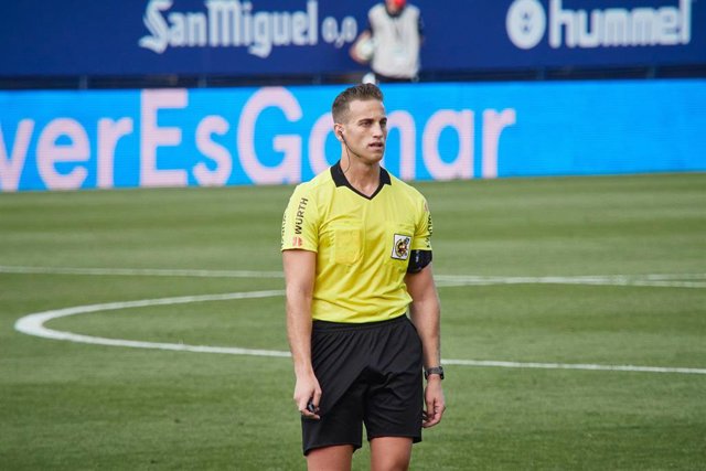 Alberola Rojas volverá a arbitrar en LaLiga tras 4 meses de baja