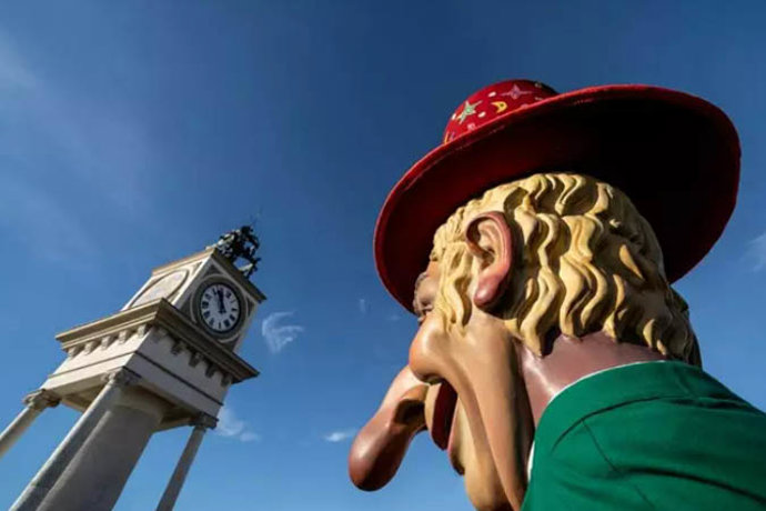 El centenario del reloj del Port de Tarragona empieza con la visita del ...