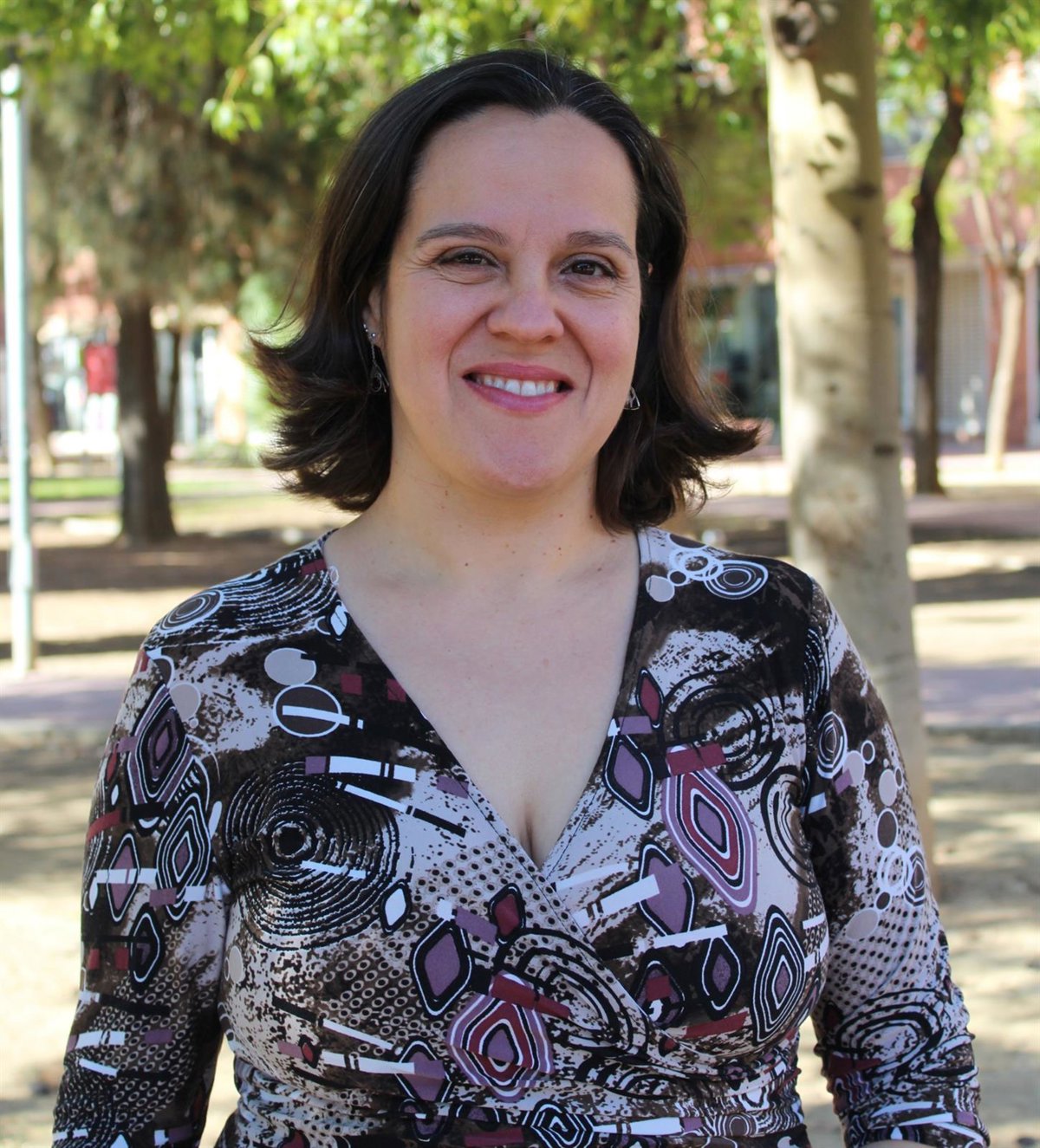 La profesora y escritora Mari Carmen Guerrero visita este lunes el Café El Sur dentro del ciclo ...